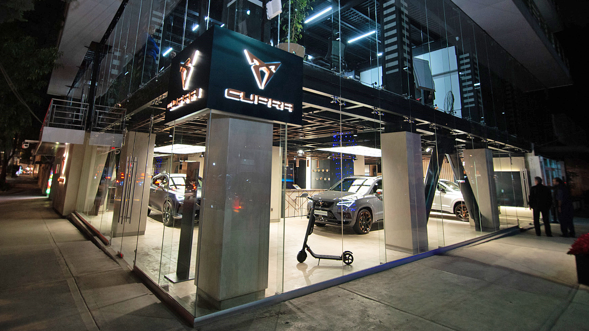 Cupra schärft Markenbild: Erster Flagship-Store eröffnet - autohaus.de
