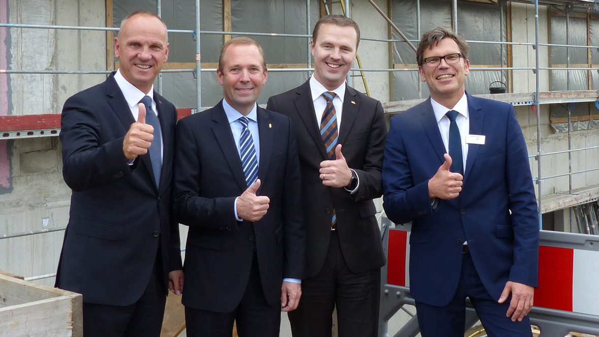 Jaguar und Land Rover: Richtfest bei Hugo Pfohe in Hamburg - autohaus.de